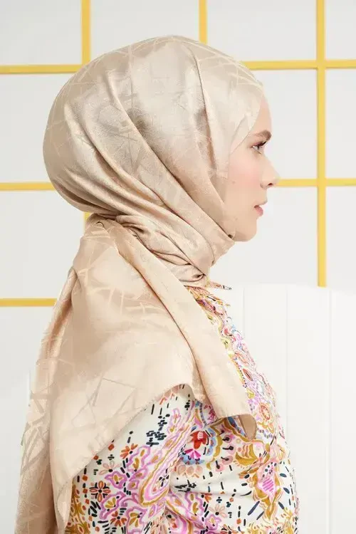 LINE PATTERN HIJAB