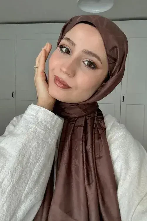 LINE PATTERN HIJAB