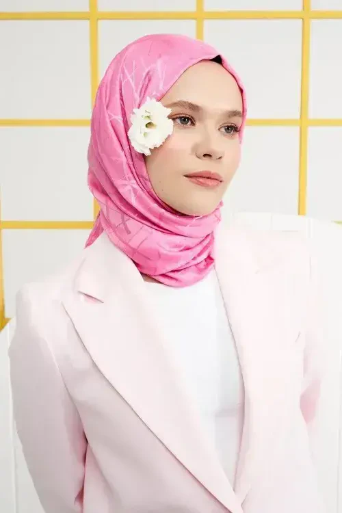 LINE PATTERN HIJAB