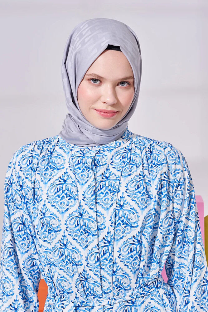 Silky Jacquard Lara Hijab Vectorial Pattern